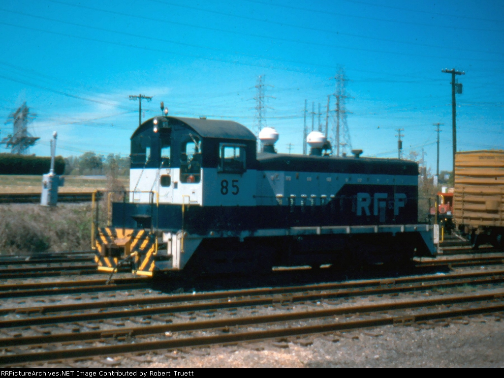 RF&P Switcher 85 working ACCA Yard